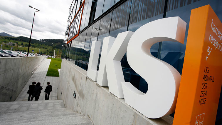 LKS Next refuerza su alianza con el gigante de la informática Dell EMC ... LKS Next refuerza su alianza con el gigante de la informática Dell EMC ...