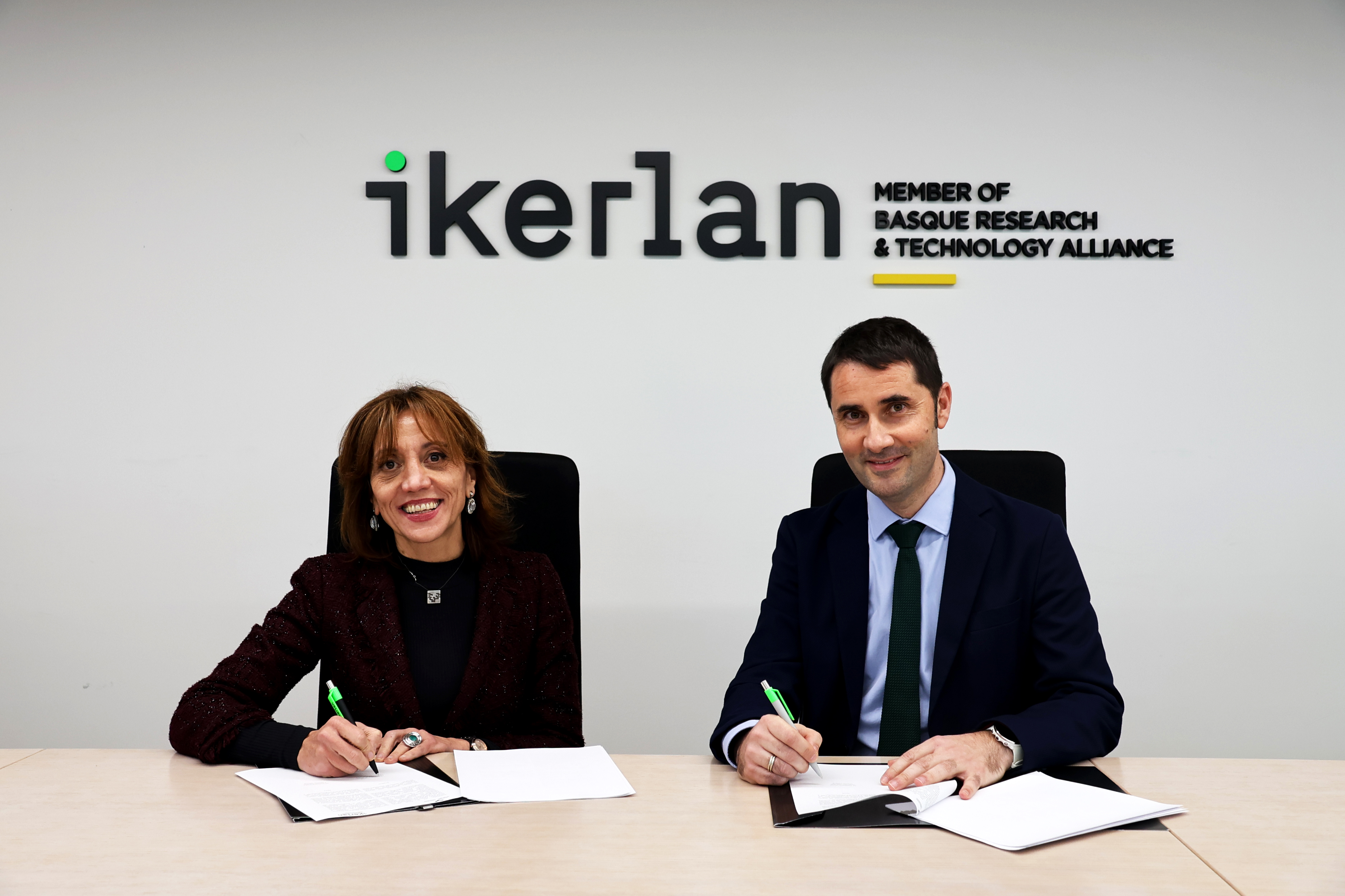 Nueva alianza entre UPV/EHU e Ikerlan para reforzar las capacidades de Euskadi en tecnologías ...