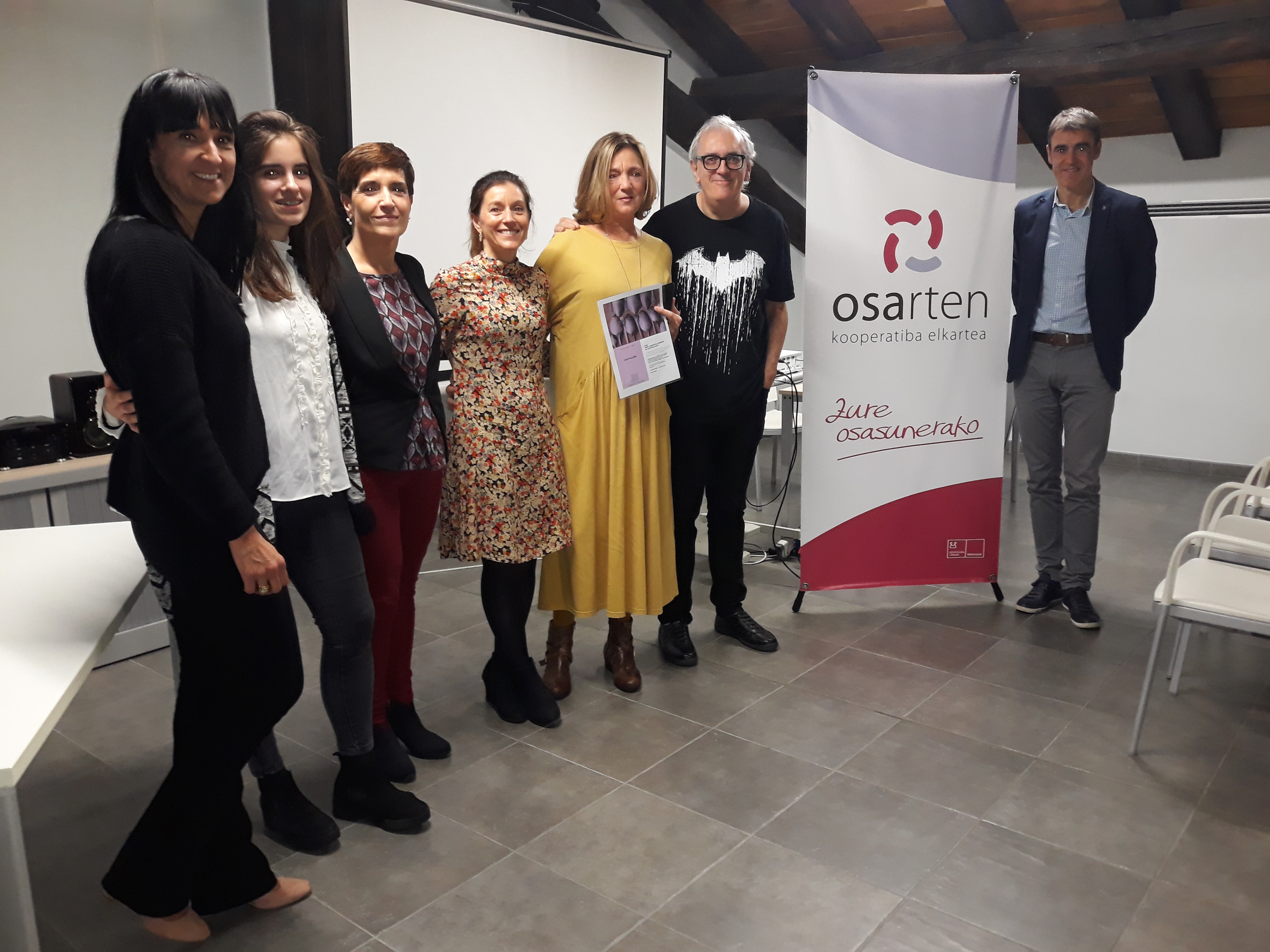 Osartenek tupper osasungarrien lehiaketako sariak banatu ditu — TU ...